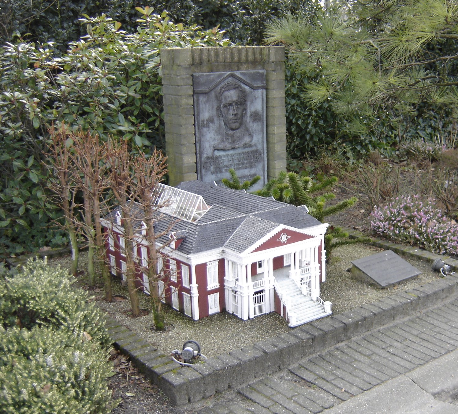 De geschiedenis van George Maduro en Madurodam als stadsopera | Basia ...