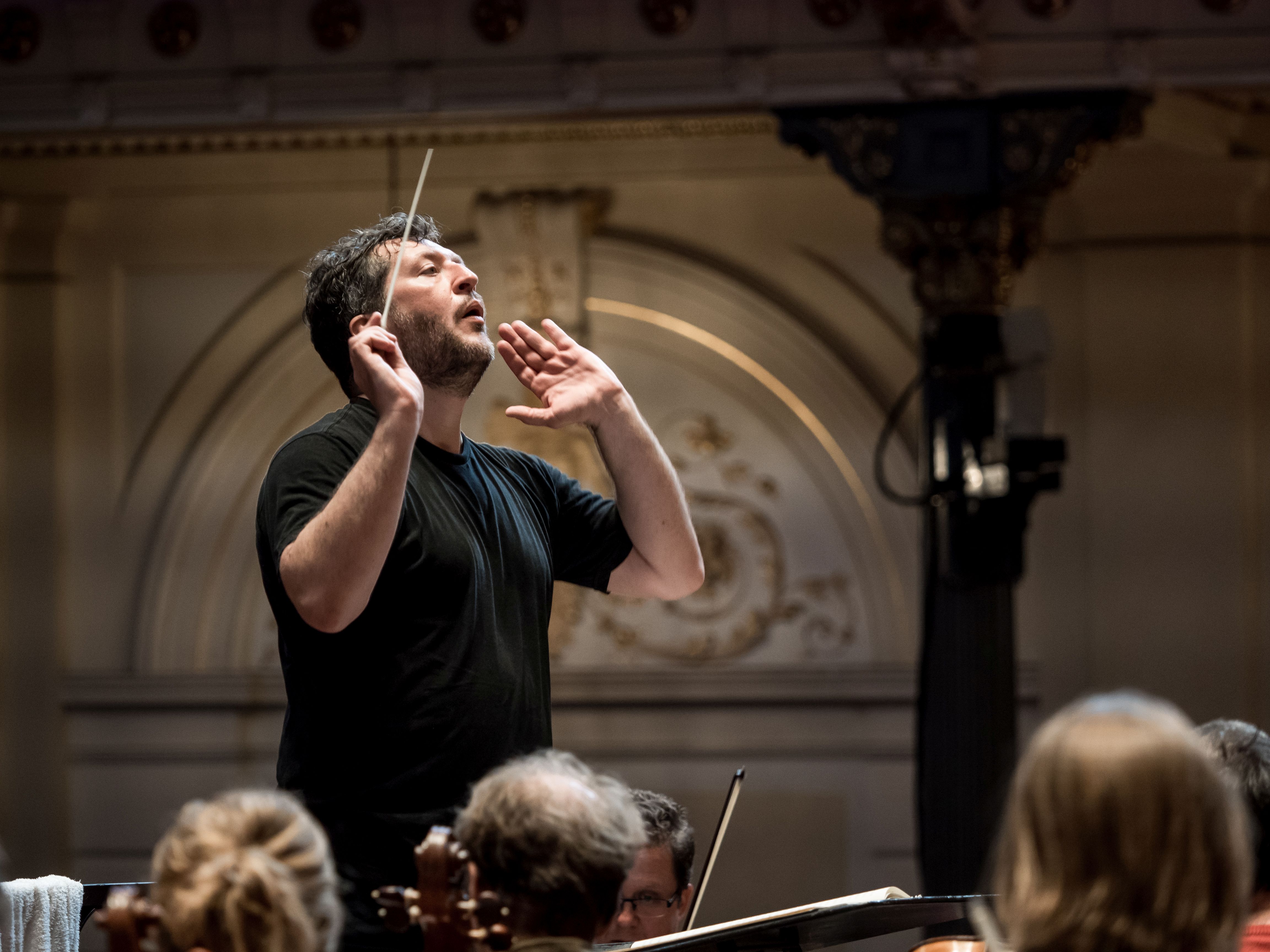 Pianistiek en ingetogenheid met Thomas Adès en Kirill Gerstein bij het ...